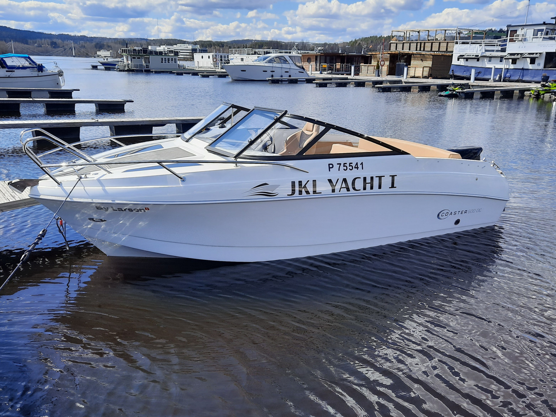 LarsenB Coaster 600 DC | Skipperi