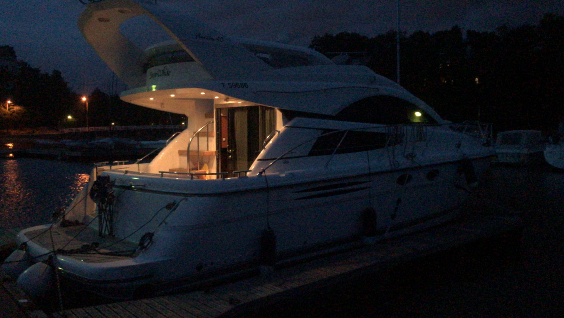 Fairline Phantom 40 | Skipperi