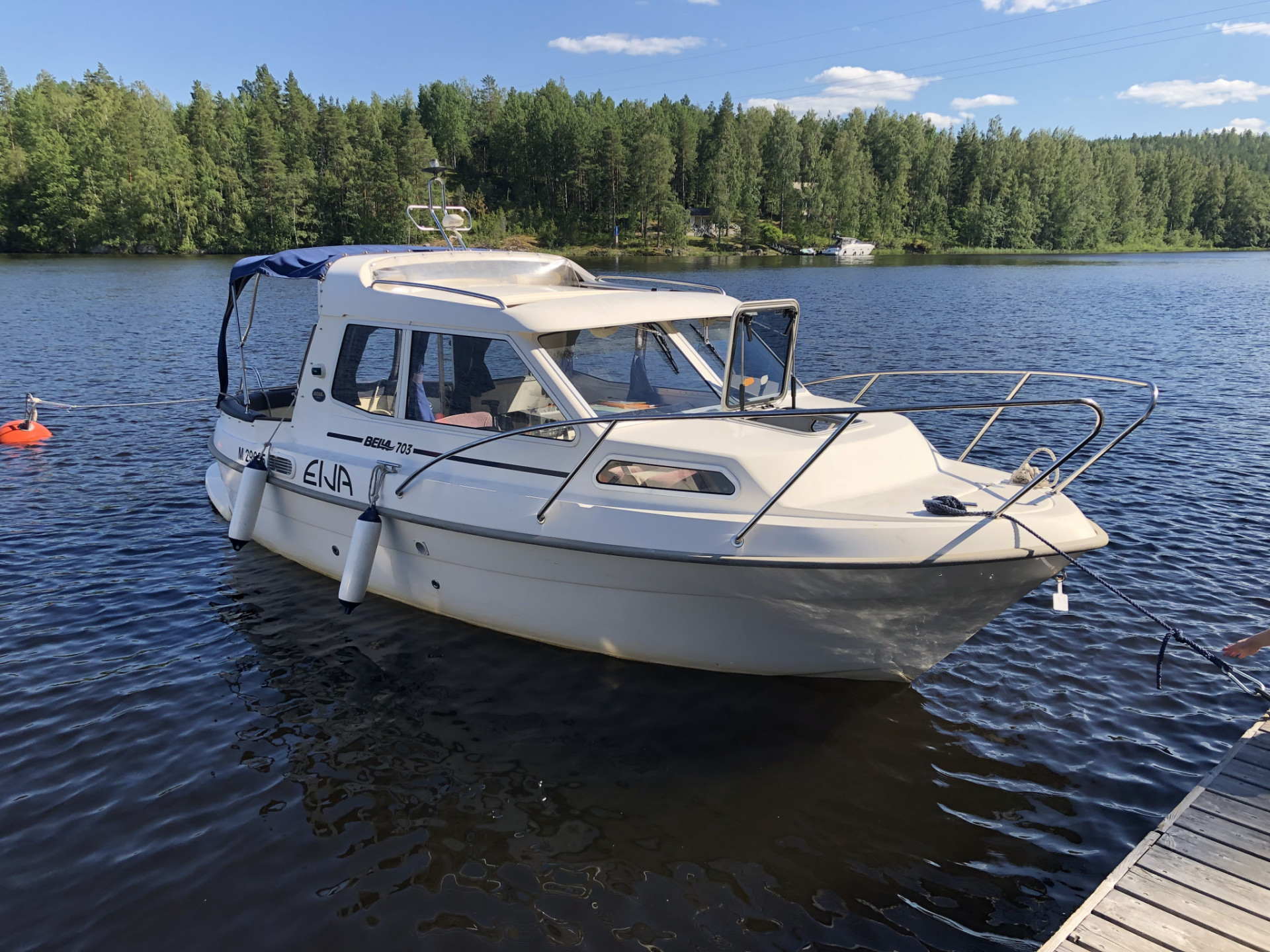 Bella 703 | Skipperi