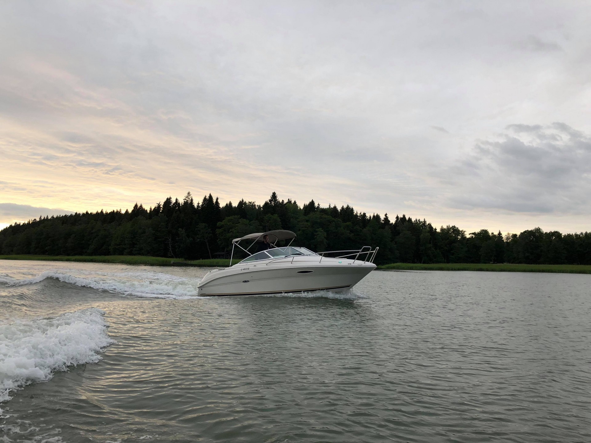 Sea Ray 225 Weekender | Skipperi