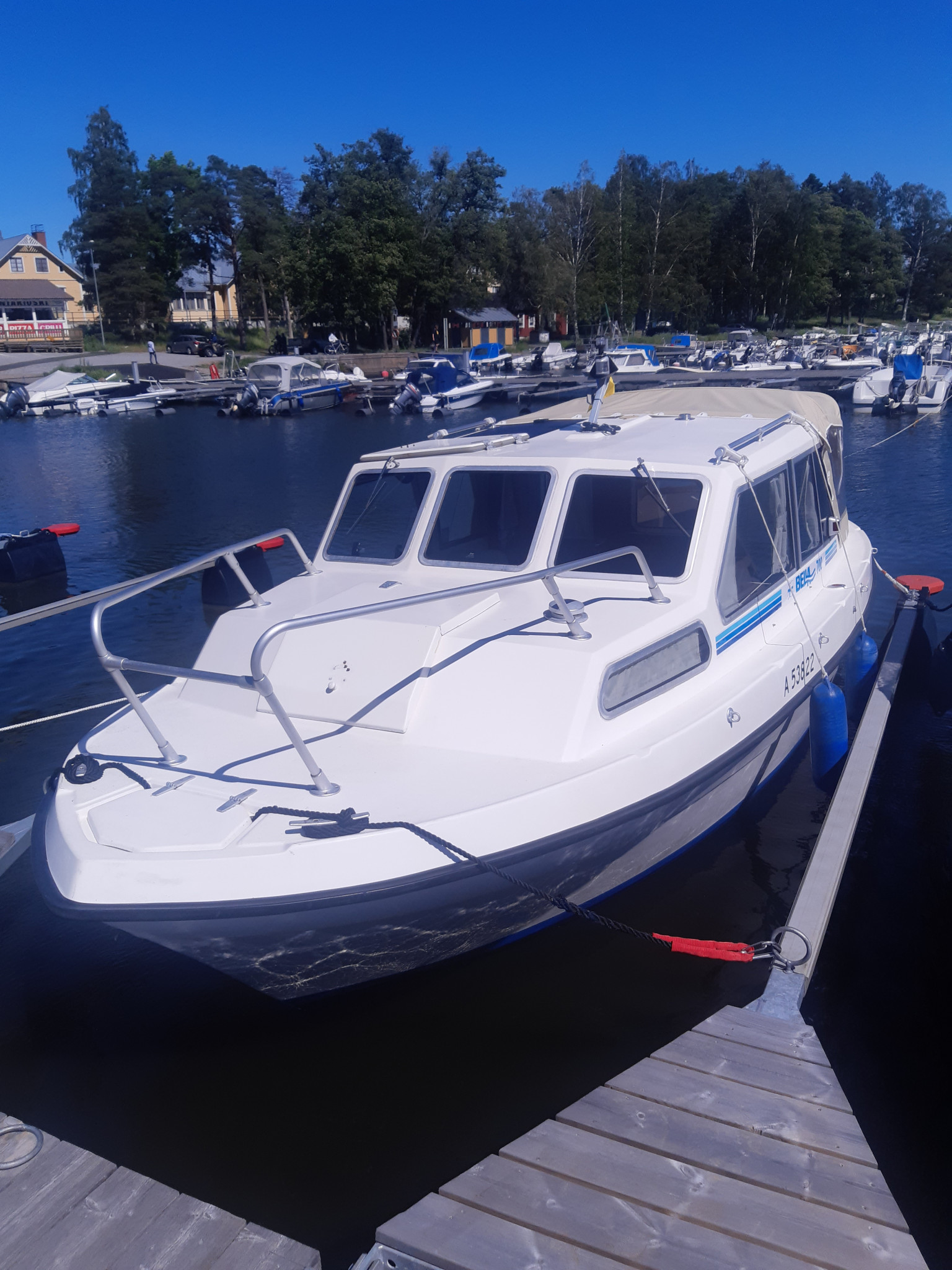 Bella 700 Skipperi