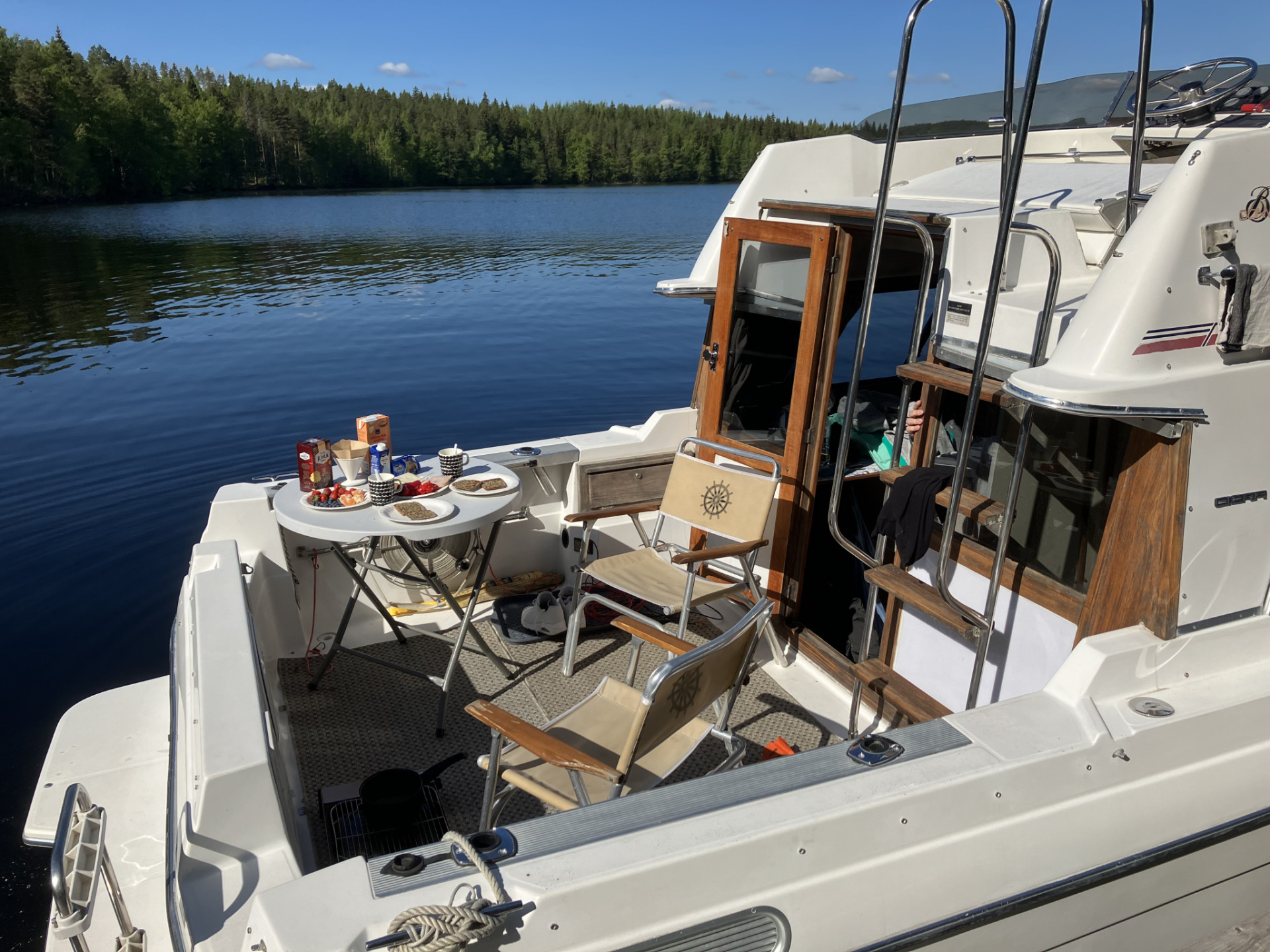 Bayliner 2556 FLYBRIDGE | Skipperi