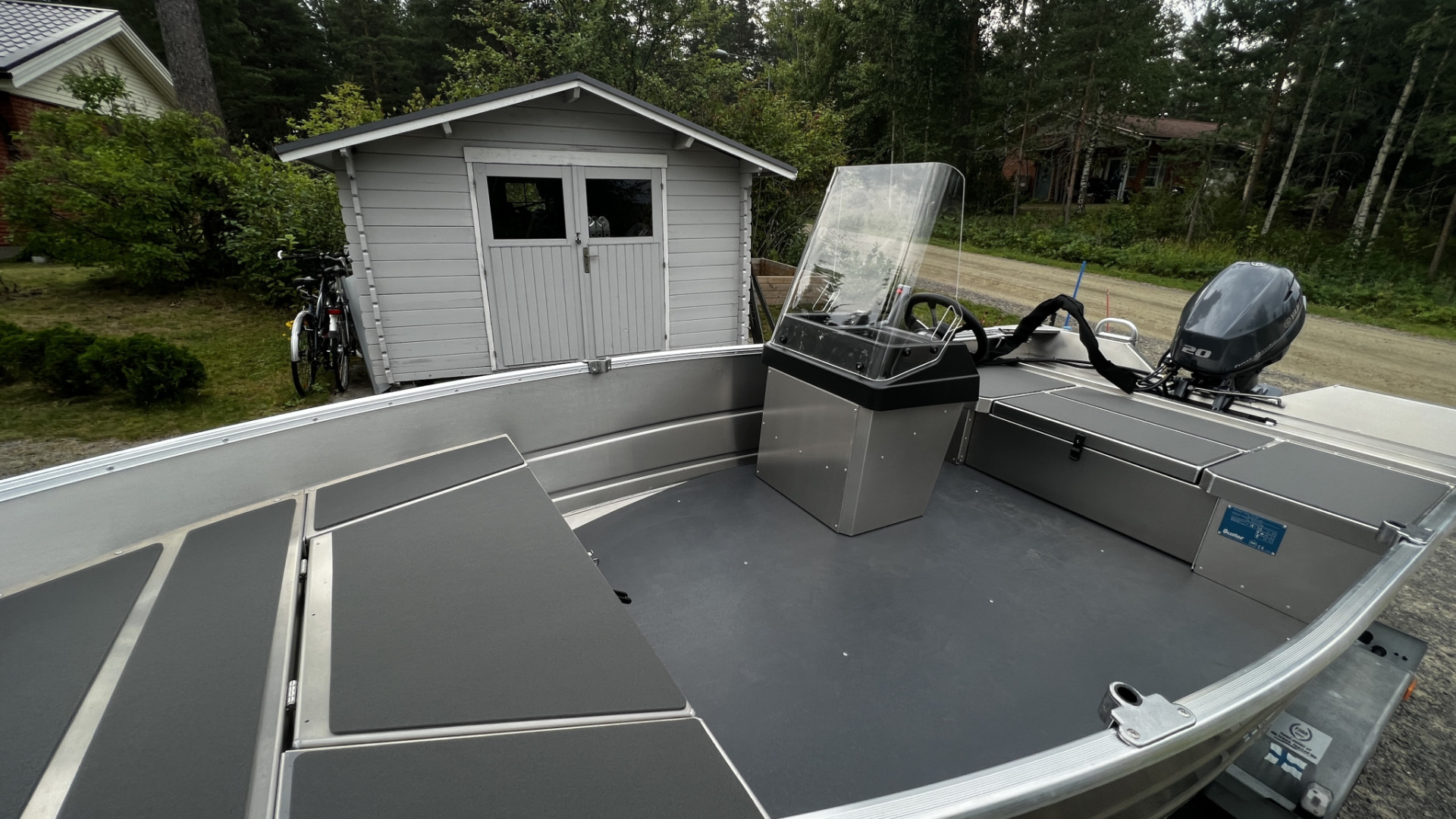 Buster XSr (Live/AT, keulakone, myös tuntivuokra) | Skipperi