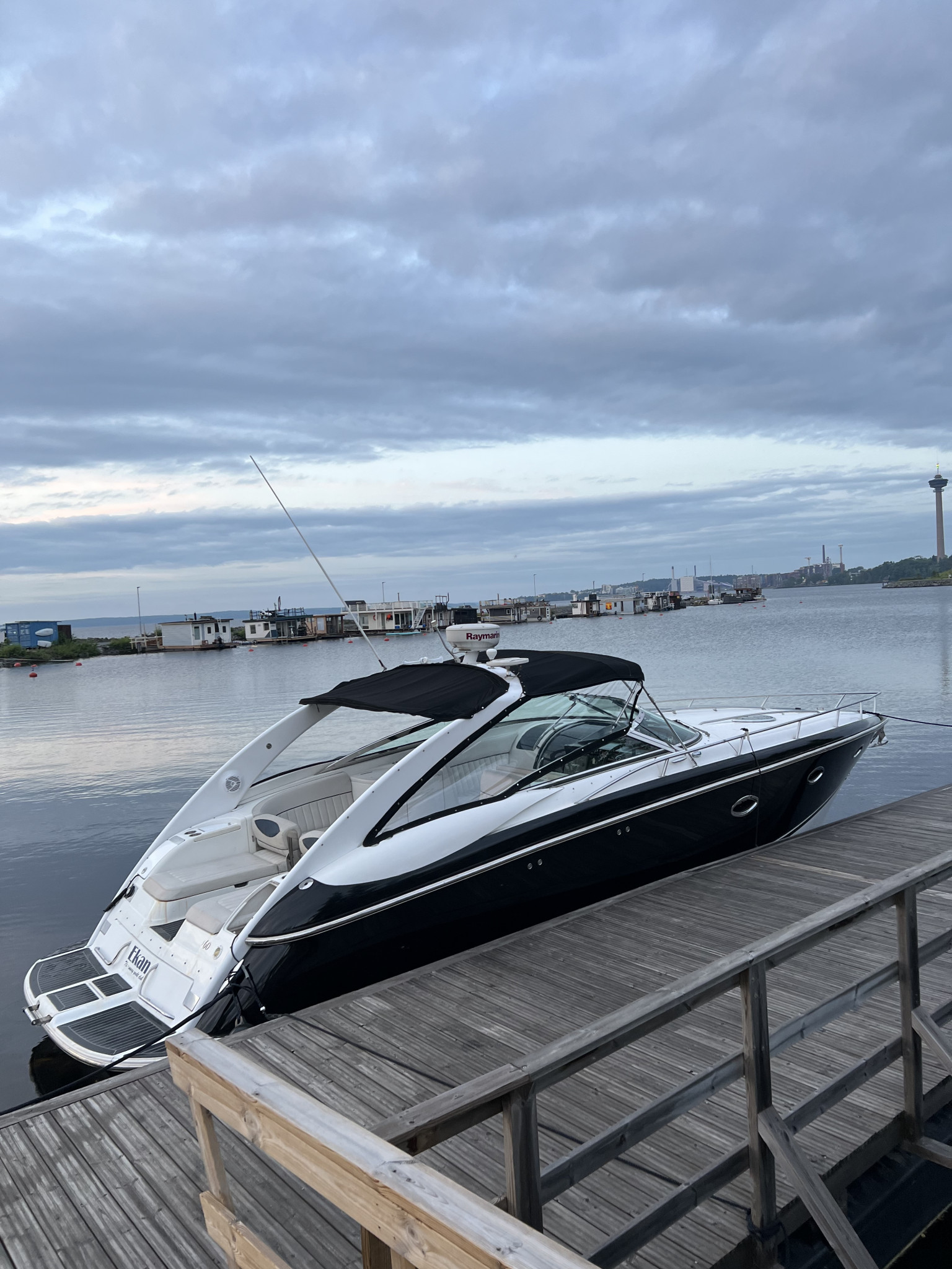 Cobalt 360 Performance cruiser | Skipperi