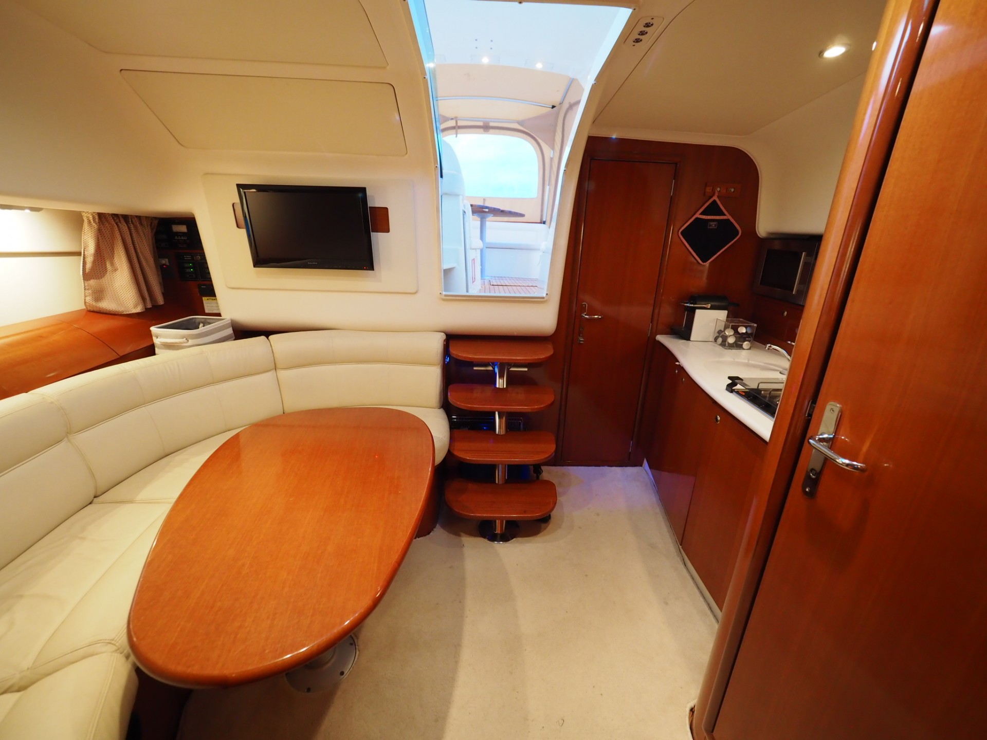 Jeanneau 34 Prestige | Skipperi