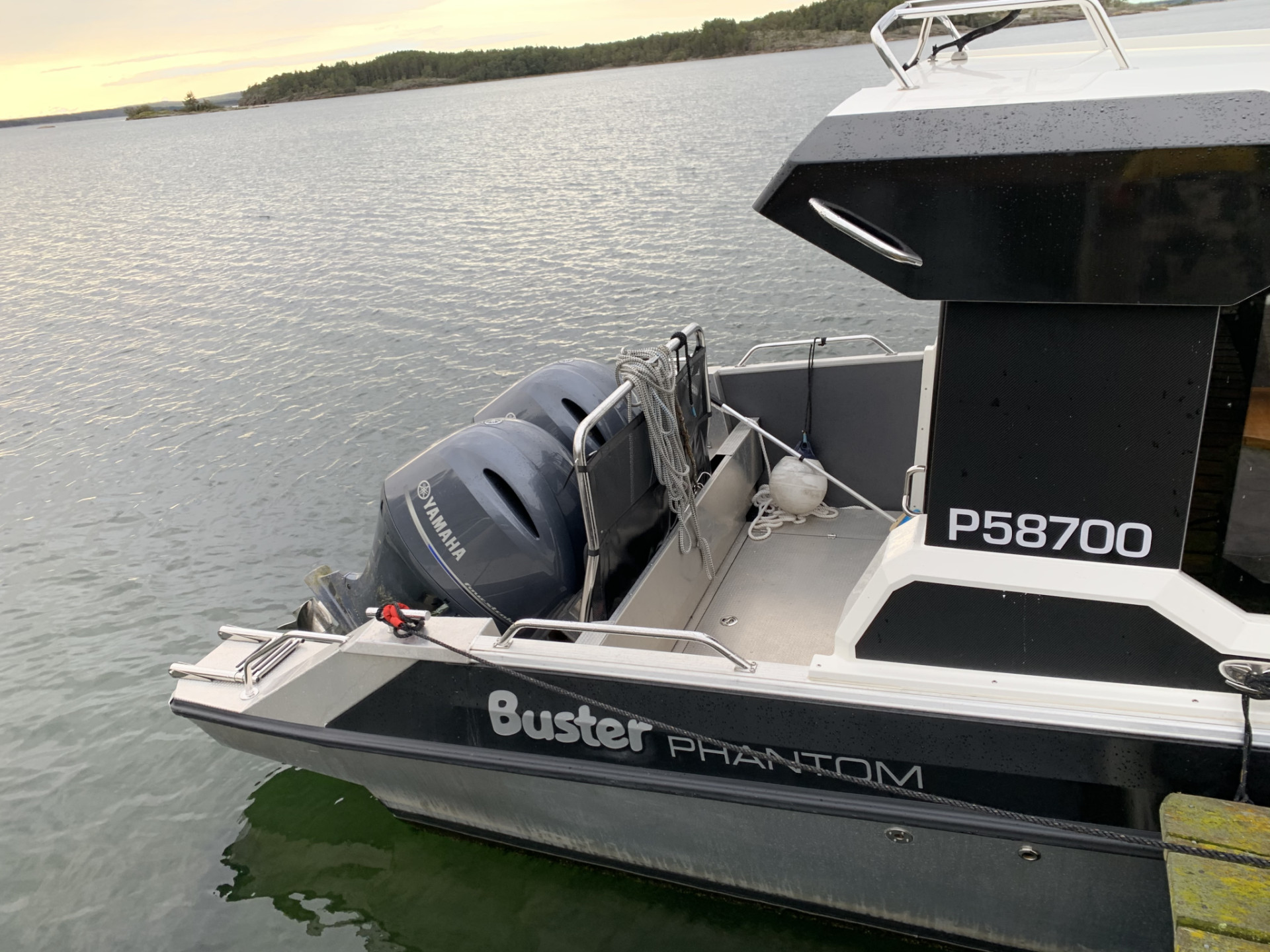 Buster Phantom Cabin | Skipperi